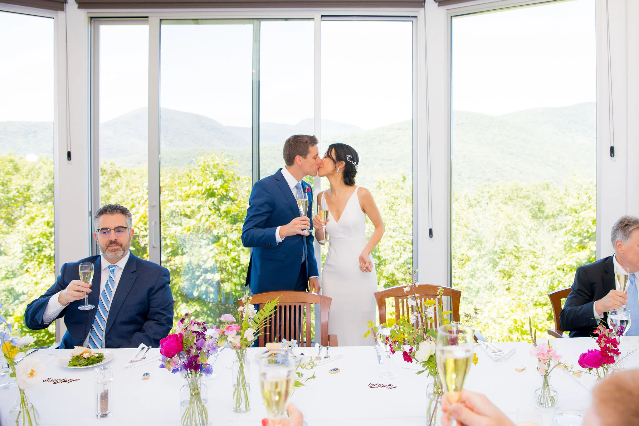 6 Dogs and 16 People: The Perfect Ratio For This Onteora Wedding — LBFPHOTO