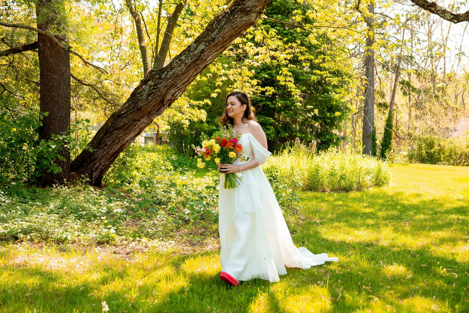 Colorful, Spring Wedding At Taconic Ridge Farm — LBFPHOTO