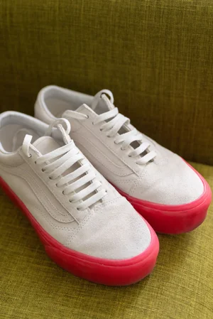 Colorful, Spring Wedding At Taconic Ridge Farm — LBFPHOTO