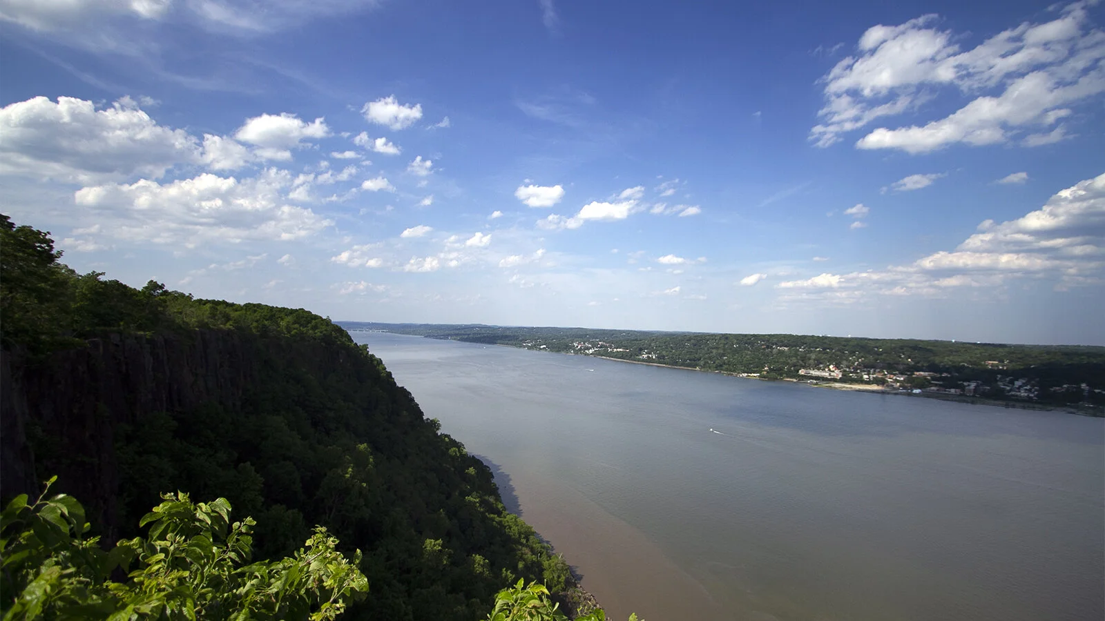 state line lookout, alpine, new jersey - june 2021t-square in the kitchen