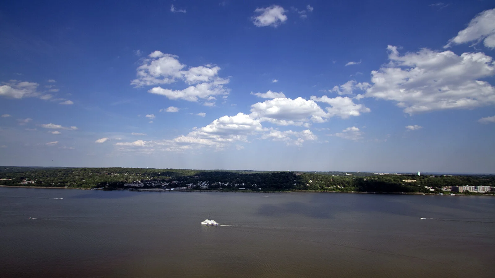 state line lookout, alpine, new jersey - june 2021t-square in the kitchen