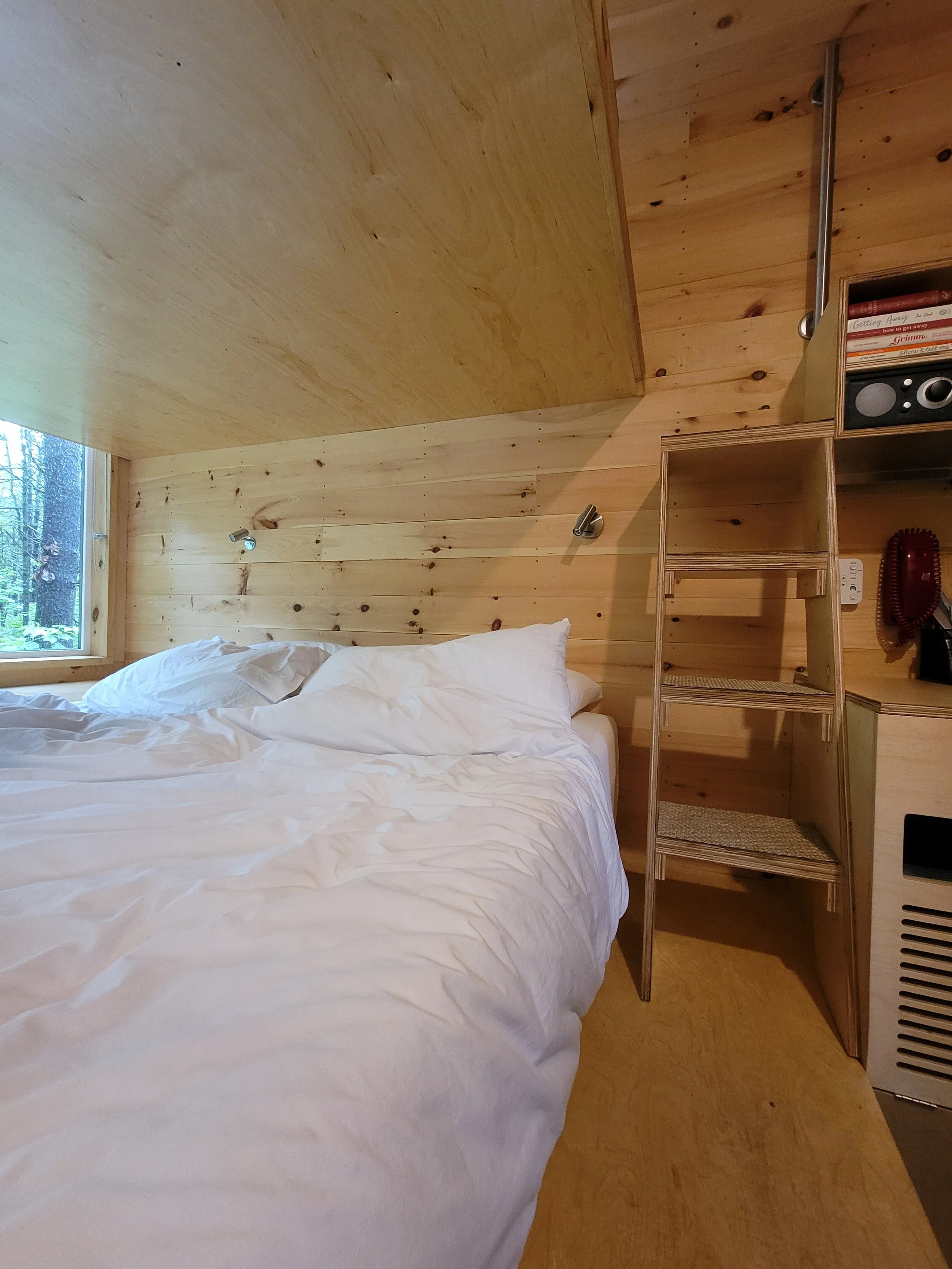 eastern catskills getaway house & kaaterskill fall, new york - july ...
