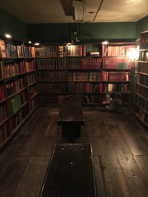 Literary Tourism: The Last Bookstore in Los Angeles, California — Off ...