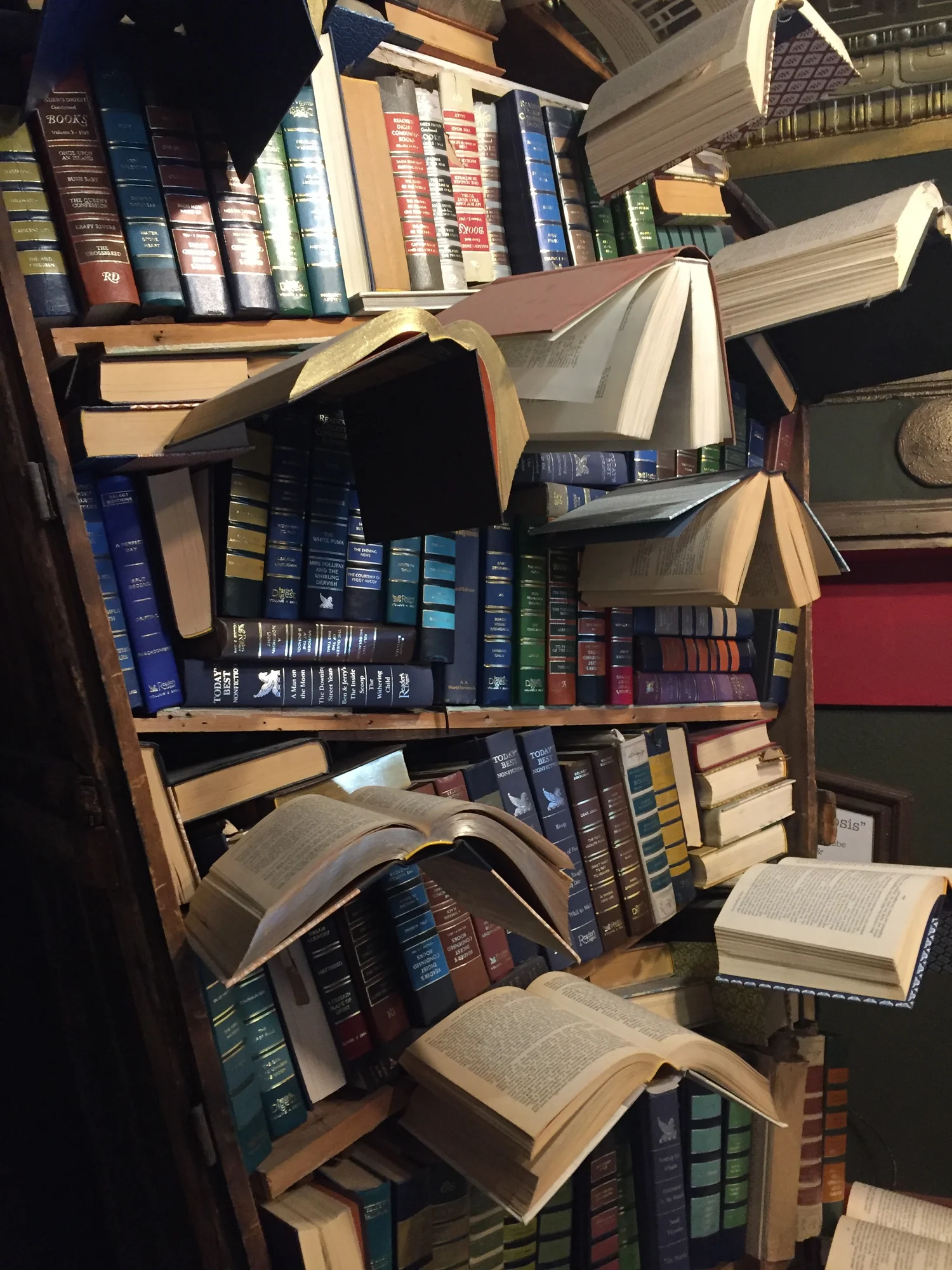 Literary Tourism: The Last Bookstore in Los Angeles, California — Off ...