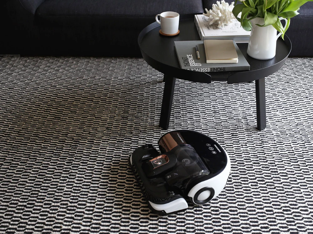 The Samsung Powerbot VR9000 robot cleaner - Design Hunter