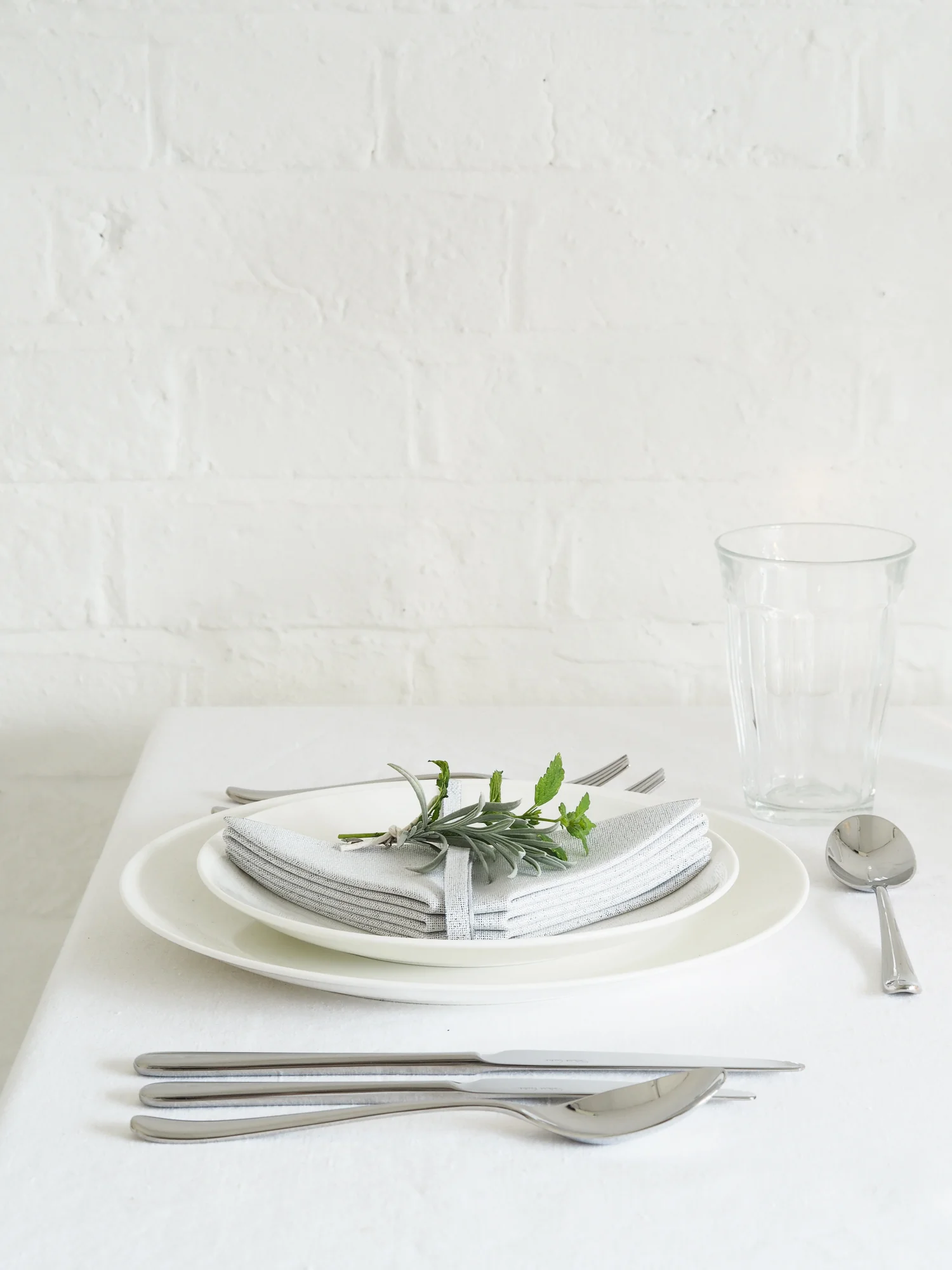 Cotswolds style | New cutlery designs from Robert Welch - Design Hunter