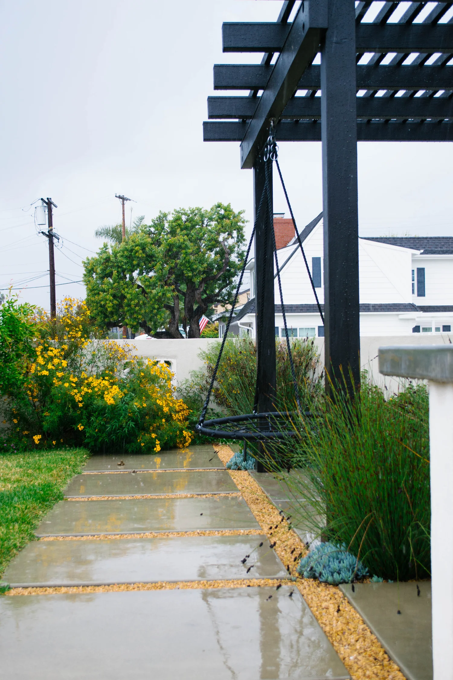 Modern Retro — Living Gardens Landscape Design