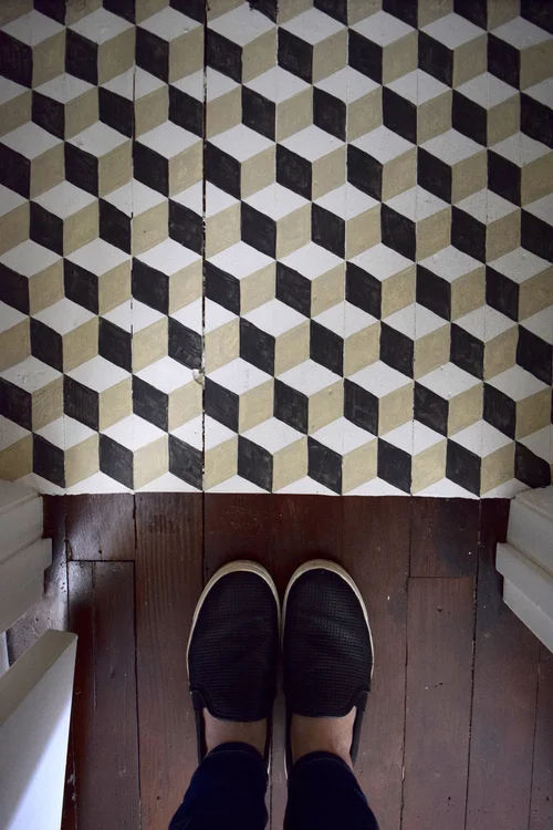 DIY Hand-painted Tumbling Block Floor — Stevie Storck