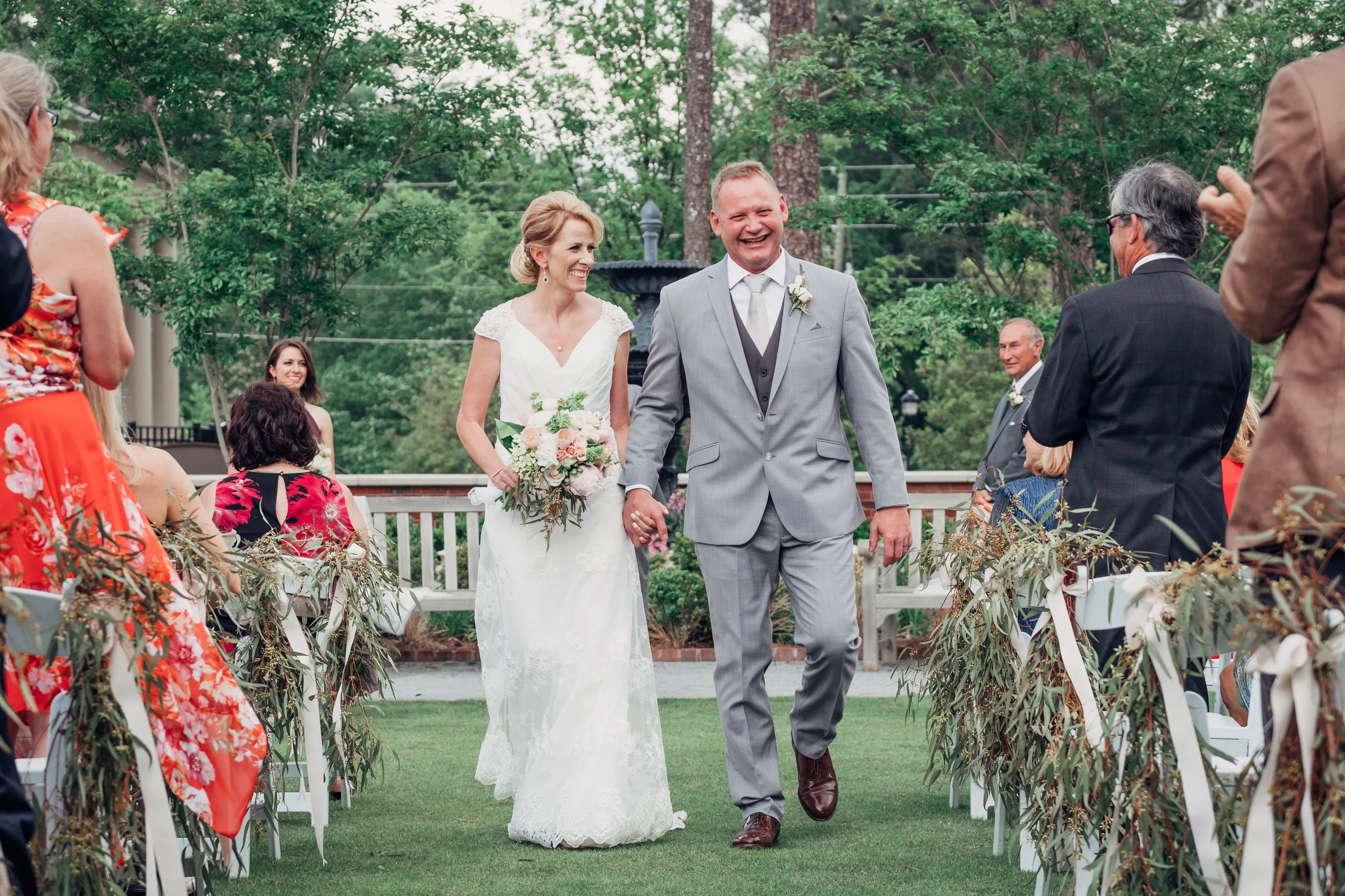 Wedding Guest Group Photo | Tips & Tricks — Something Blue Wedding ...