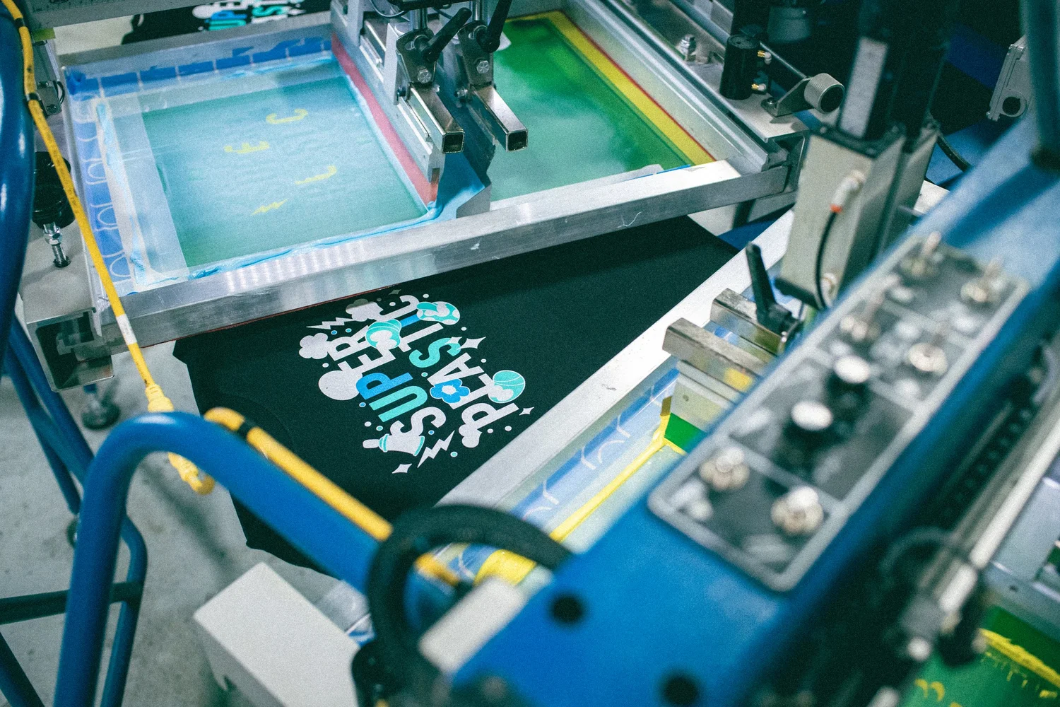 NEW DUDS | SCREEN PRINTING & EMBROIDERY — CUSTOM PRINTING