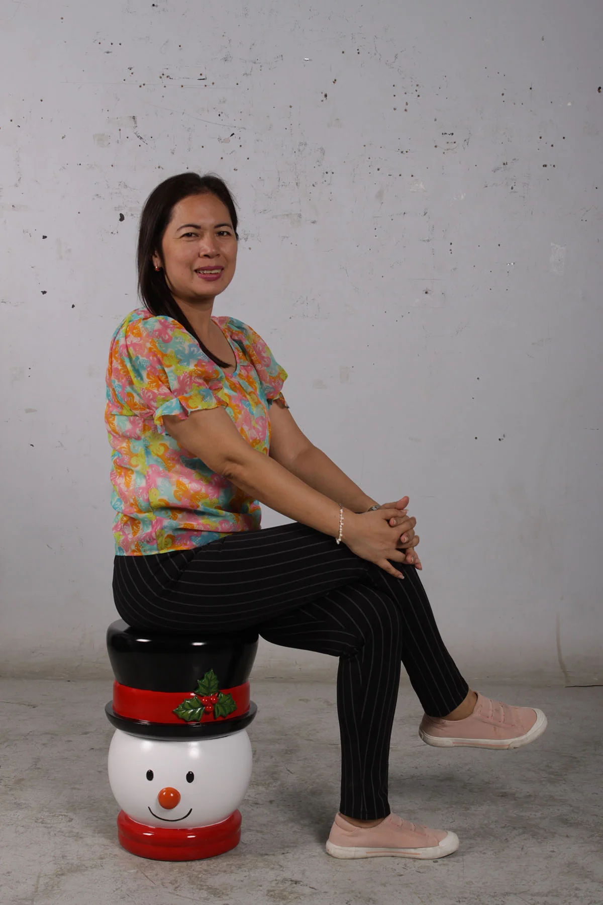 Snowman Stool — HOLIDAY SUPPLY