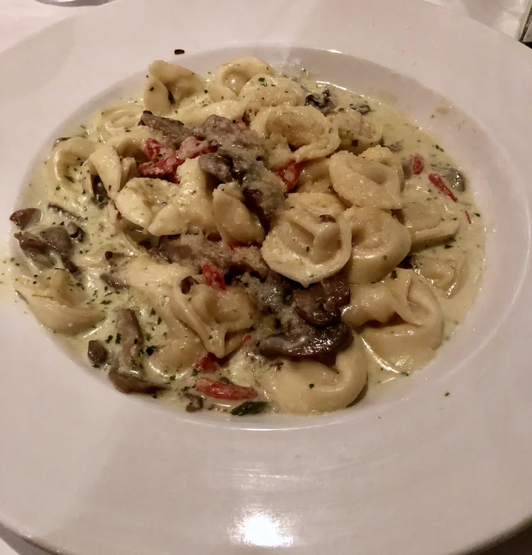 A Vegetarian's Guide To Eating In Memphis Tennessee — Two Upright Tray ...