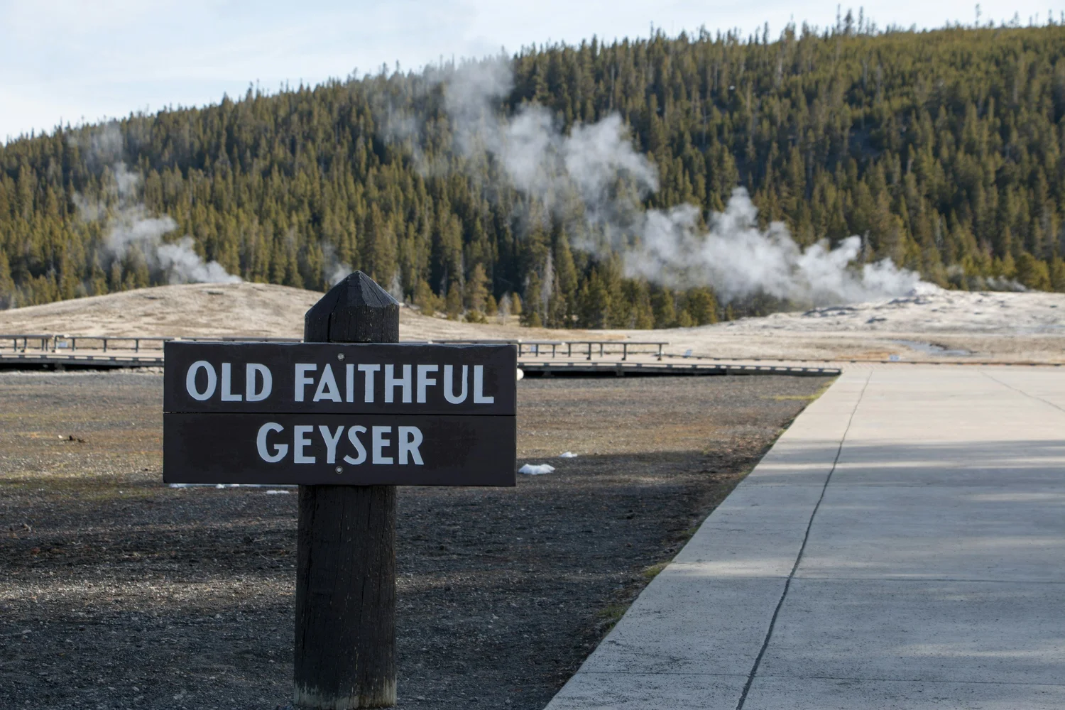 The Magic of Old Faithful: A Journey to Yellowstone’s Iconic Geyser ...