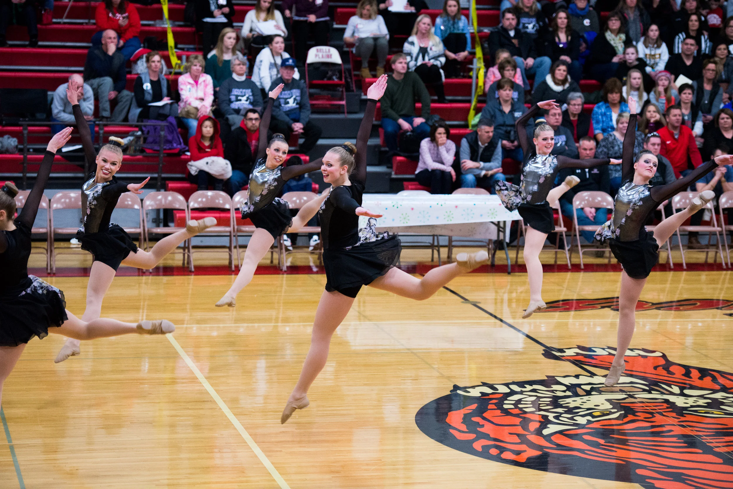 A Beginner’s Start to Photographing Indoor Sports with a DSLR — Justin ...