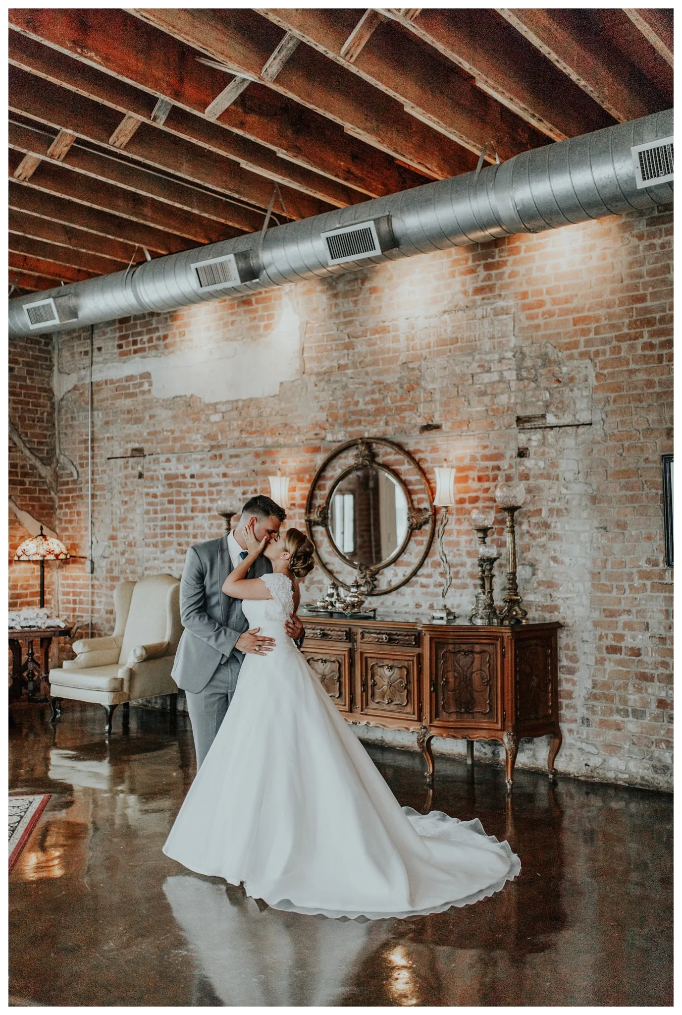 Jessica & Martin | Wedding in Butler's Courtyard — Madeleine Frost