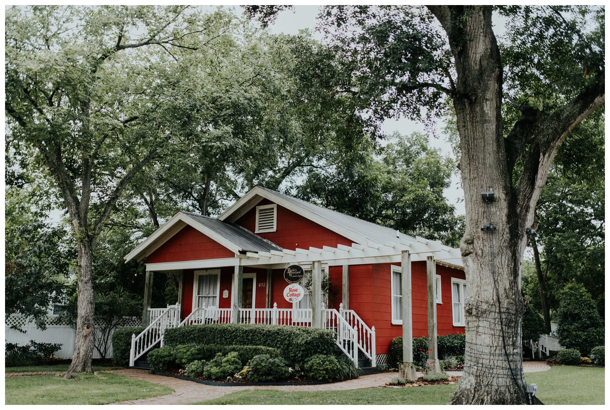 Jessica & Martin | Wedding in Butler's Courtyard — Madeleine Frost