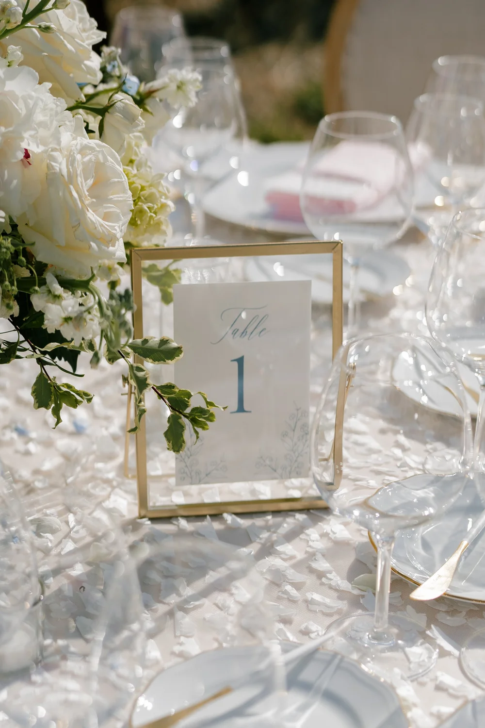 What Signs Do You Need For A Wedding? — Nilou Weddings