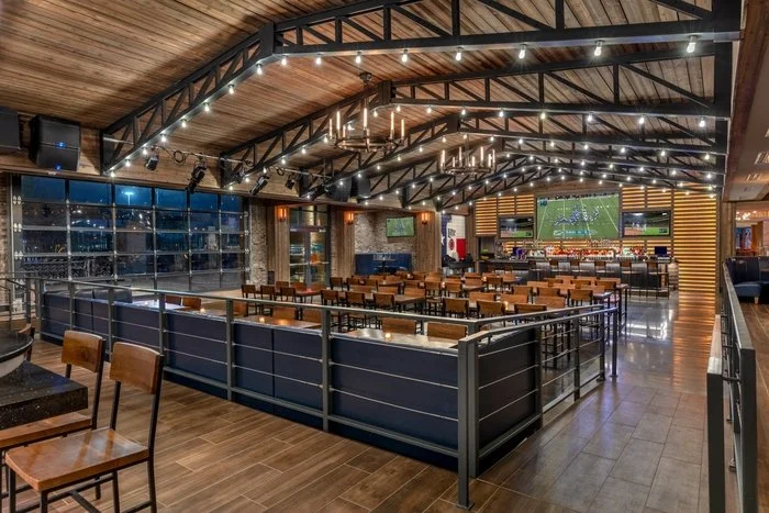 Troy's — Jennifer Bonelli