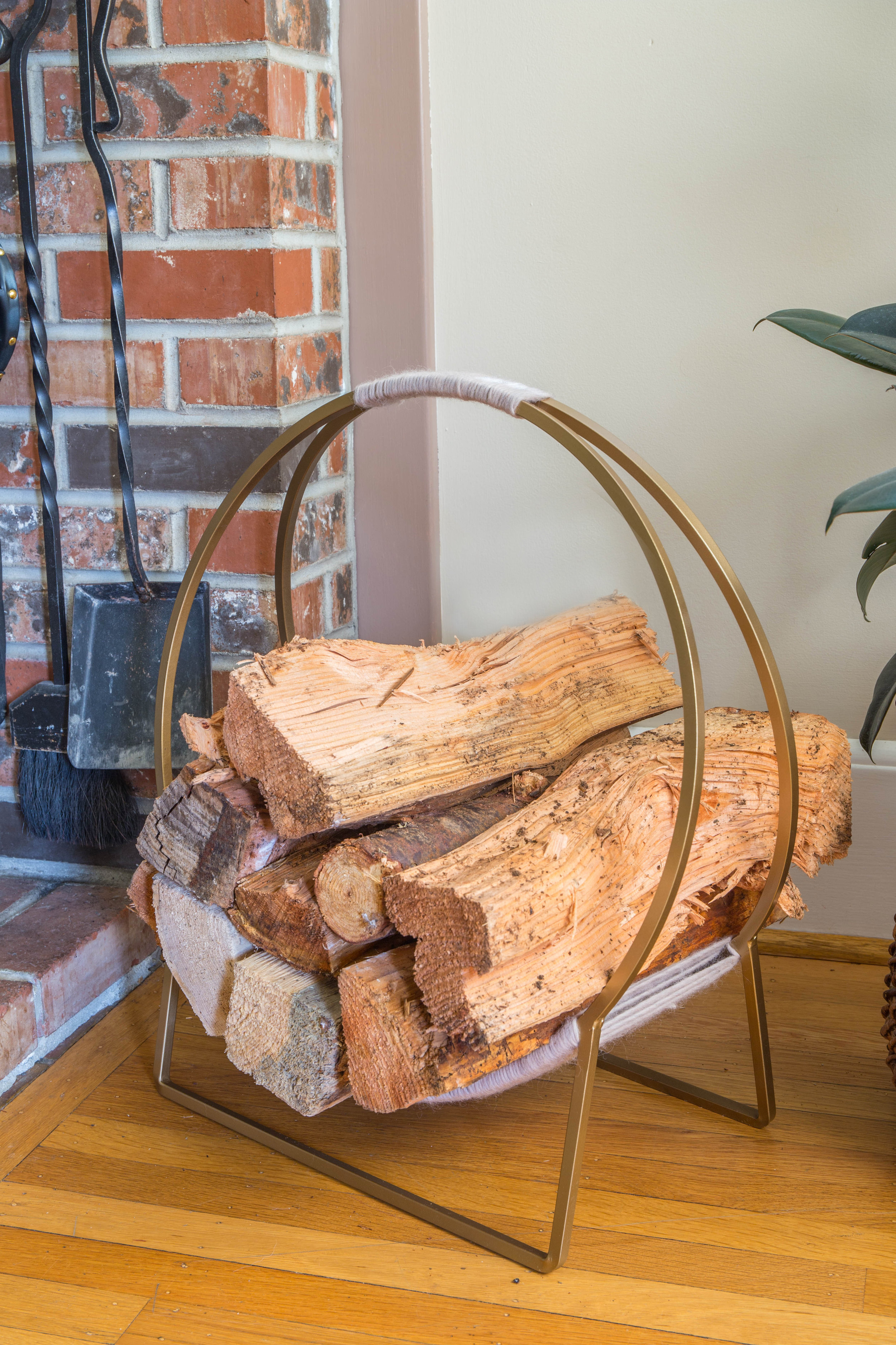 DIY MID CENTURY INSPIRED HOOP LOG HOLDER — Andi Askar