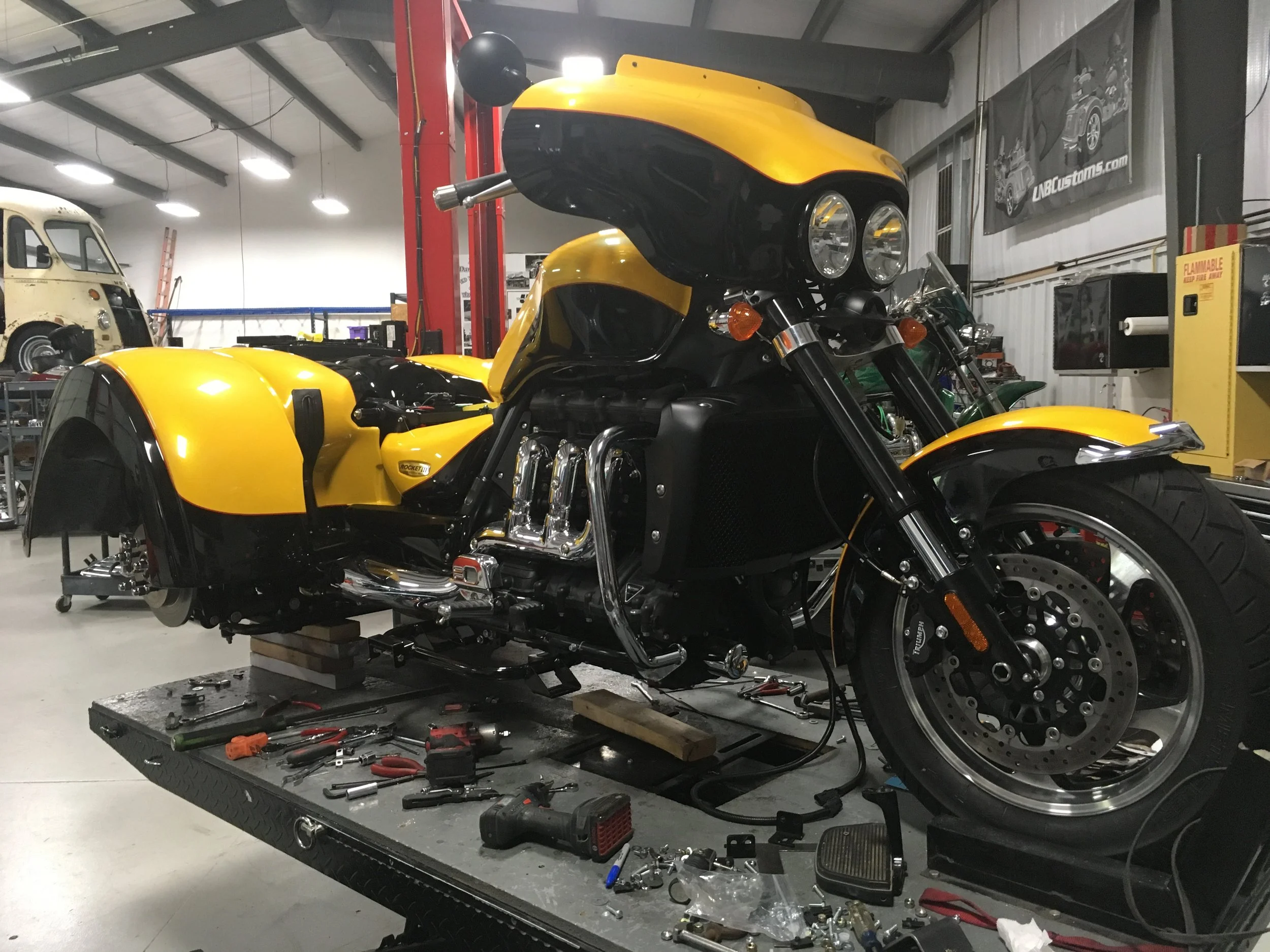 Triumph Rocket III Trike: Custom Trike Kit Installation — UNB Customs ...