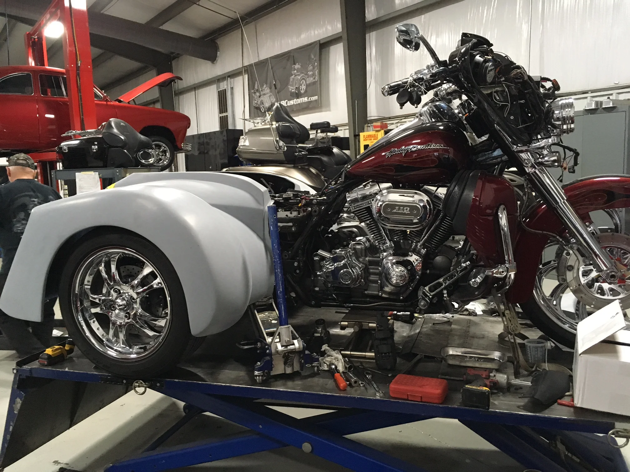 2011 Harley Davidson Ultra Classic CVO with Hannigan Transformer Trike ...
