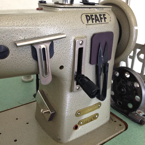 Pfaff 138 Review — Ashley and the Noisemakers