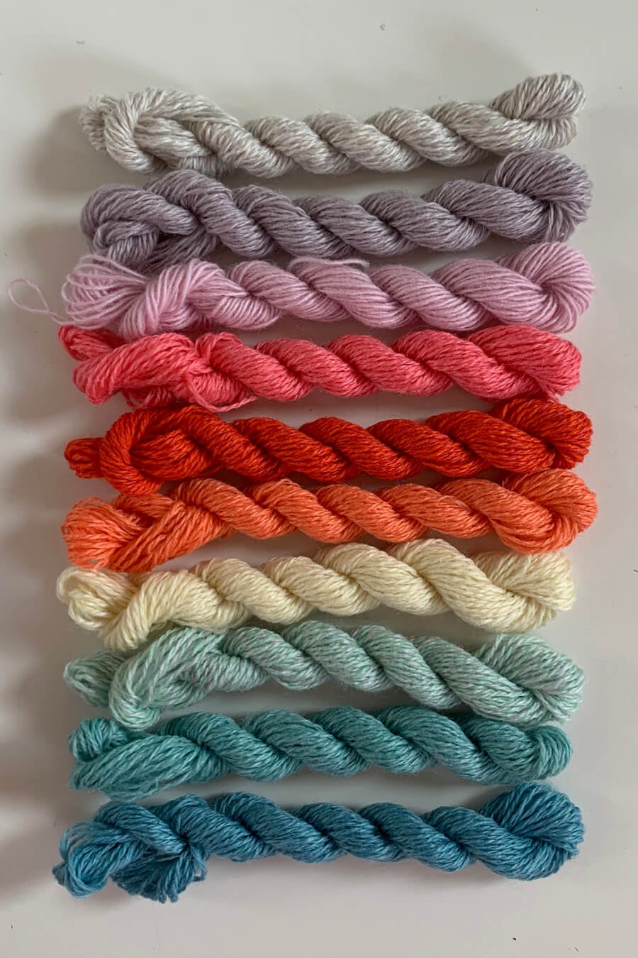 Cashmere for Darning in Black — Collingwood-Norris