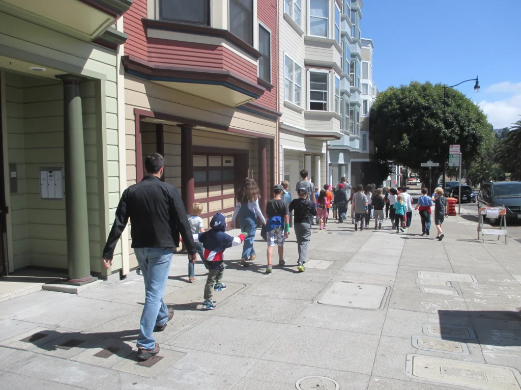 5 Autumn Activities to Build Stronger Neighborhoods