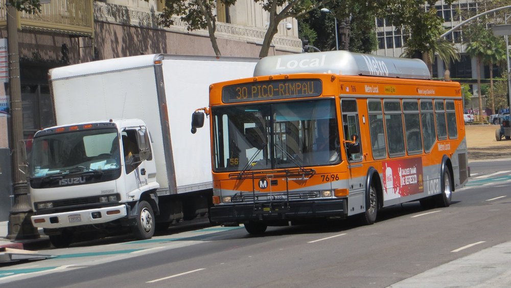Could Dedicated Bus Lanes Turn Los Angeles Into a Transit Town?