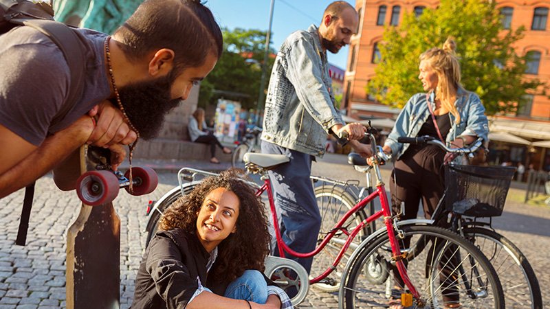 What’s There To Do Here? How Social Activities Expose a City’s Values