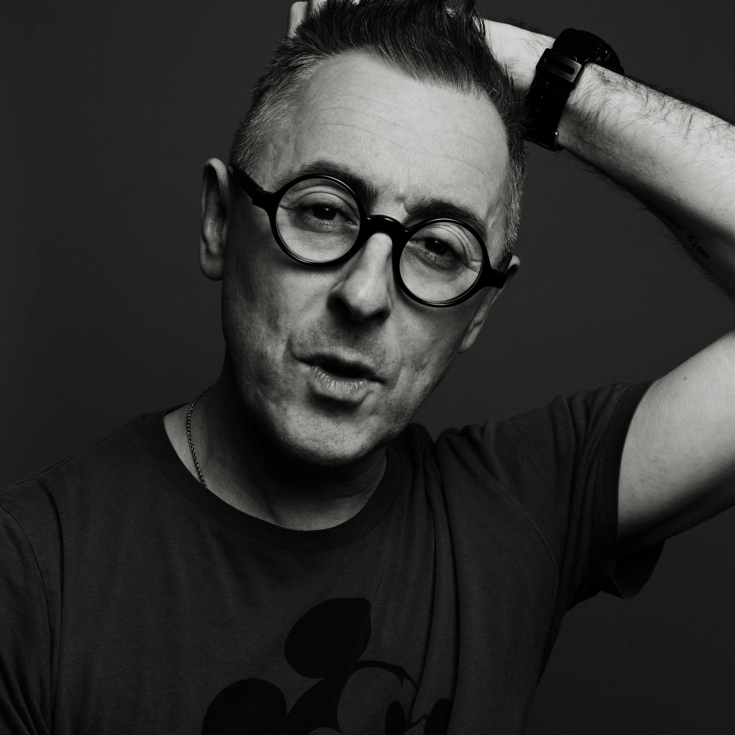 ALAN CUMMING