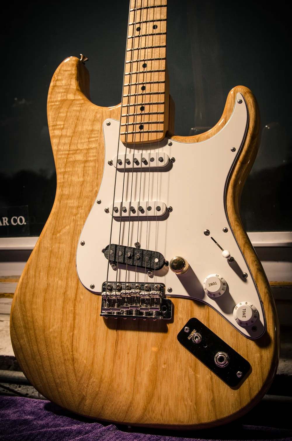 Lowell George setup :: 2001 Fender Stratocaster [7.5 lbs] — Chubbuck ...