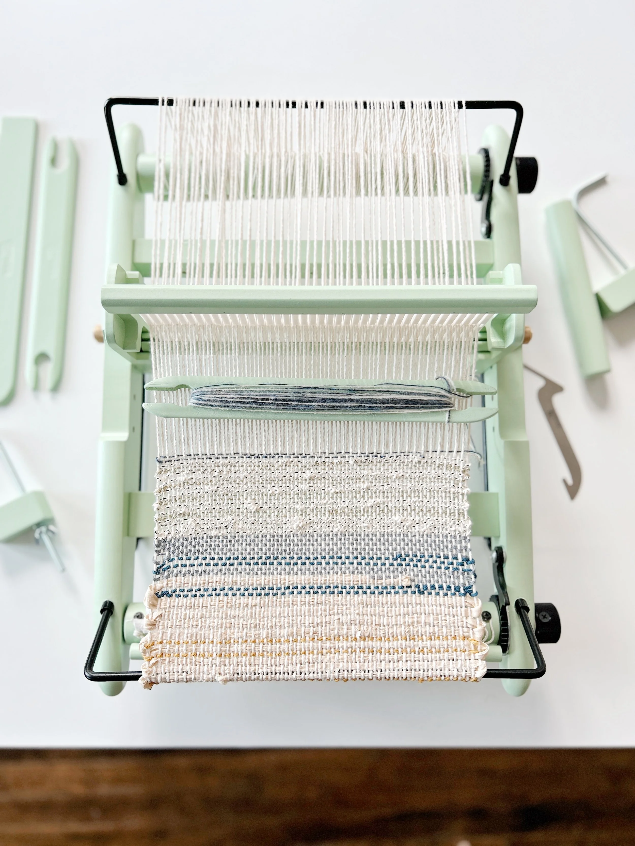 looms — Weaver House