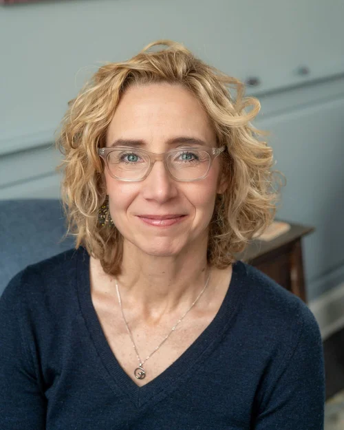 Bio for Caroline Russell Smith — CAROLINE RUSSELL SMITH, Individual ...