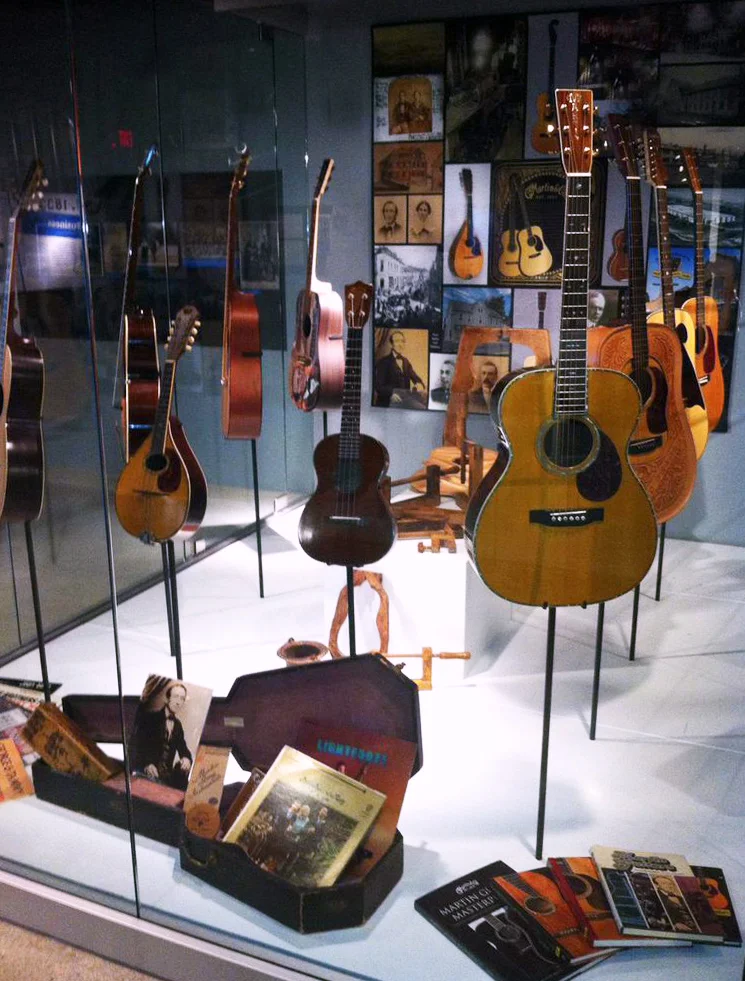 Jen Simons — BRIGID MOUNTMAKING