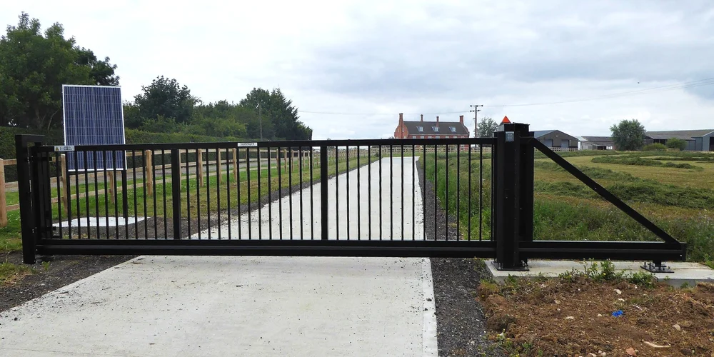 Solar Gates — Electric Gates for Farms, Stables and Rural Property
