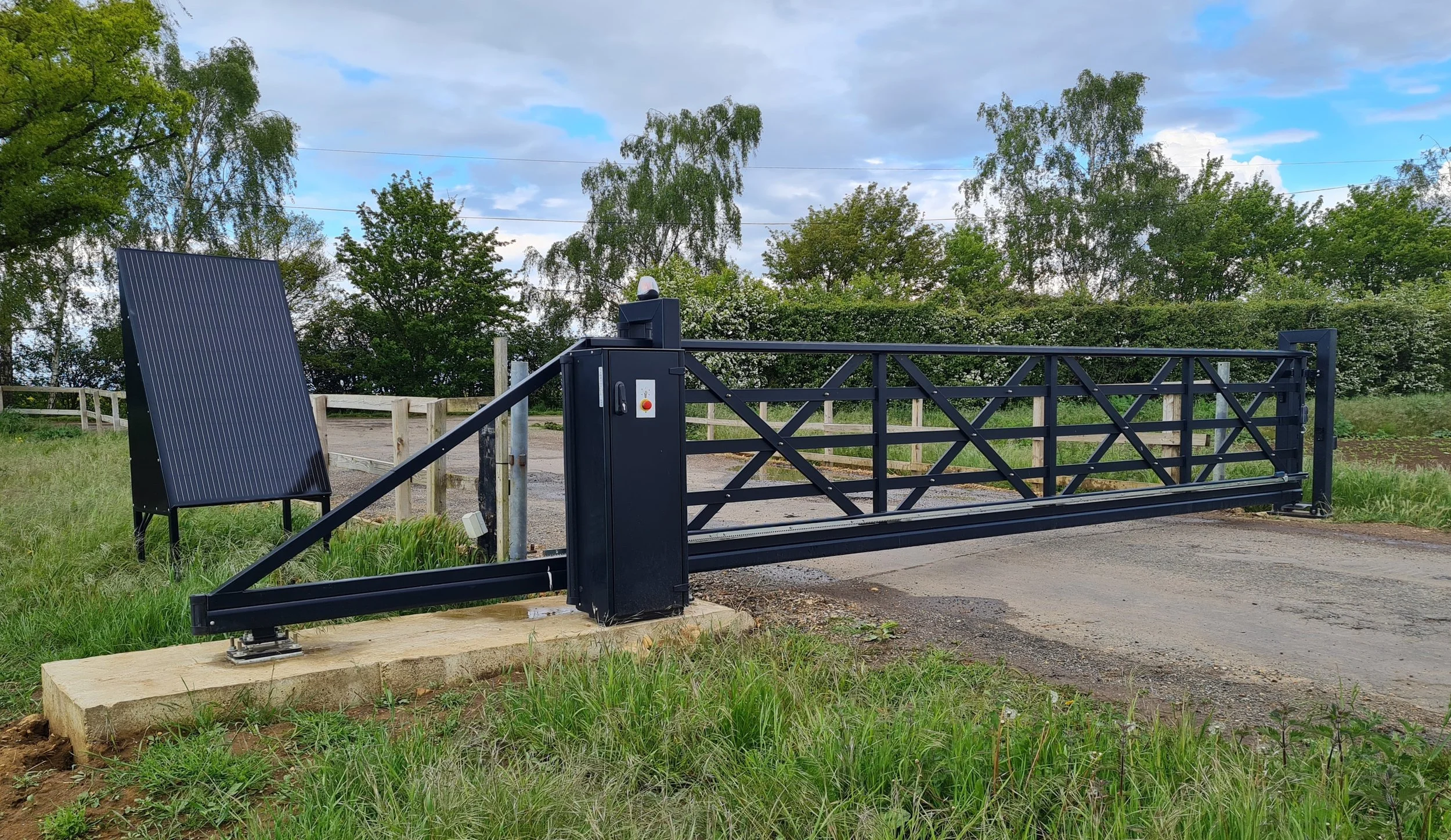 Automatic Farm Gates NH Fabrications Domestic Electric Automatic