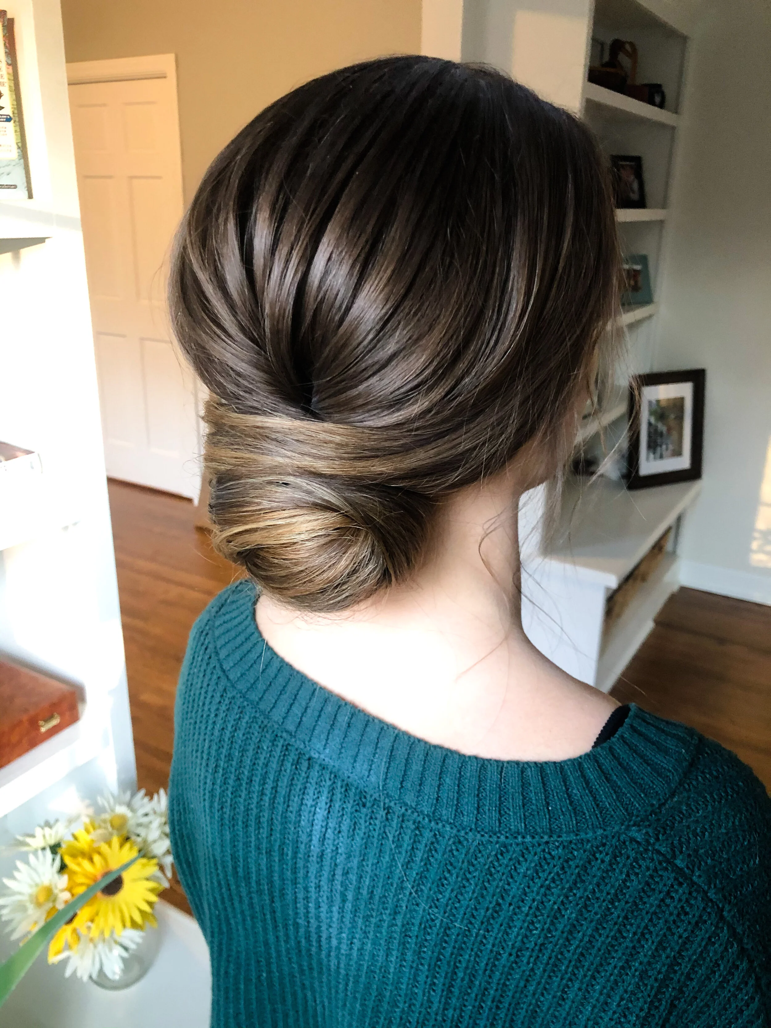 Wash hair before wedding updo | Beachweddingtips.com