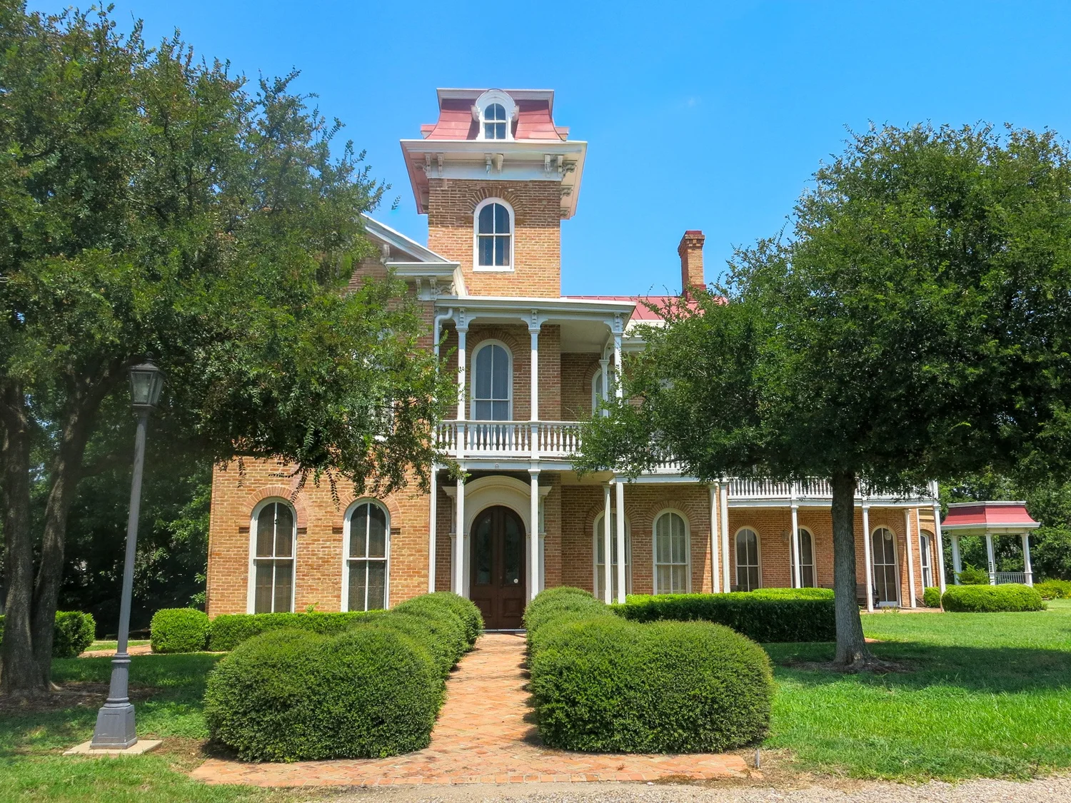Houses and Collections — Historic Waco