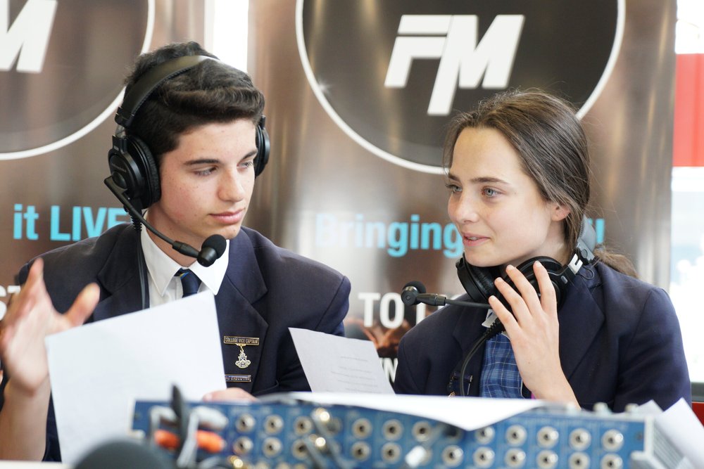 LIVE FM — makingmedia.com.au