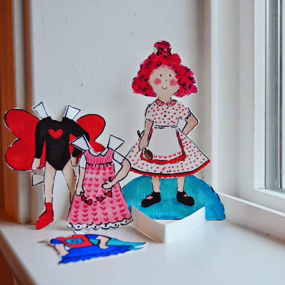 Cute and Free Printable Valentine's Day Paper Dolls