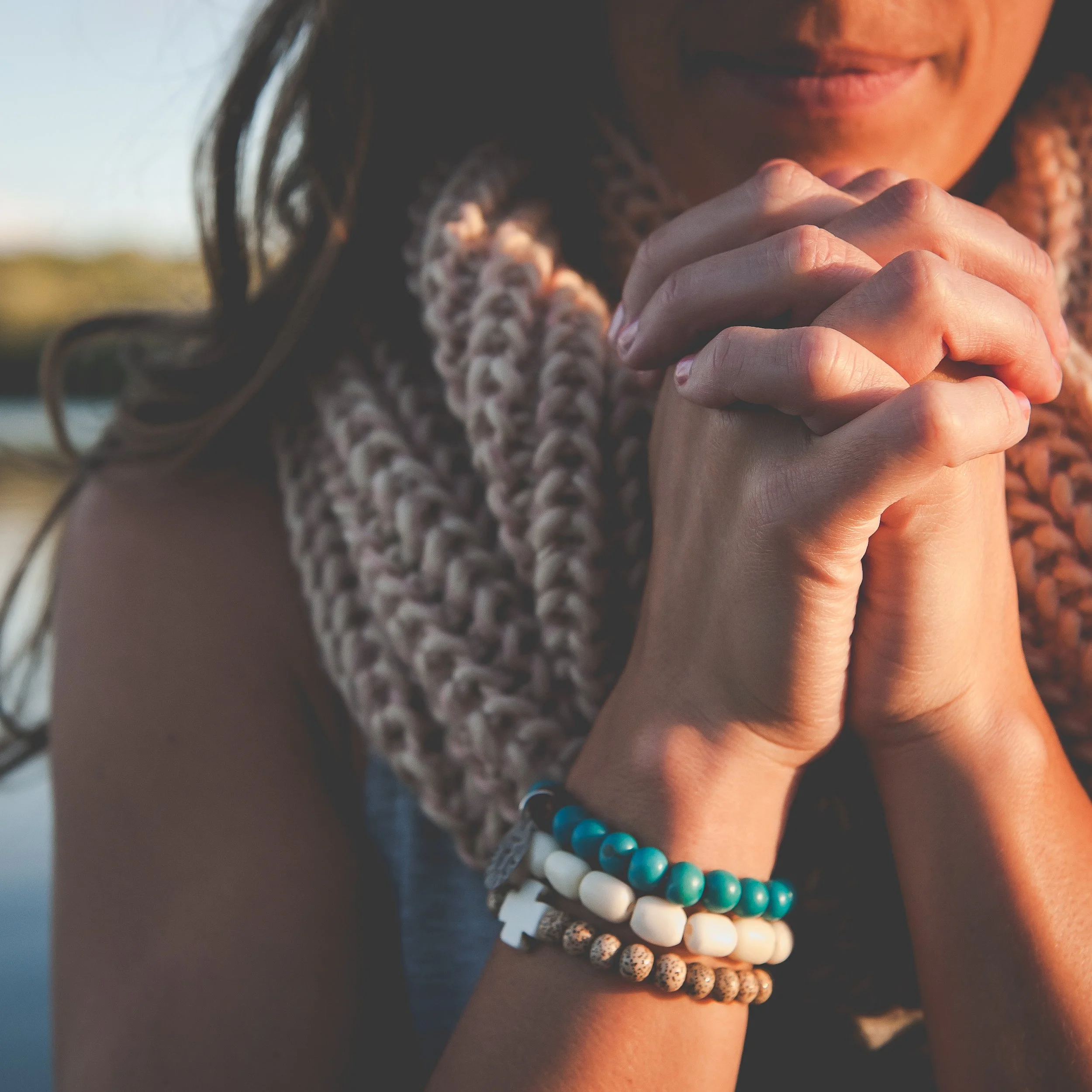 diving deep into scripture with mini devotions — six notes clothing