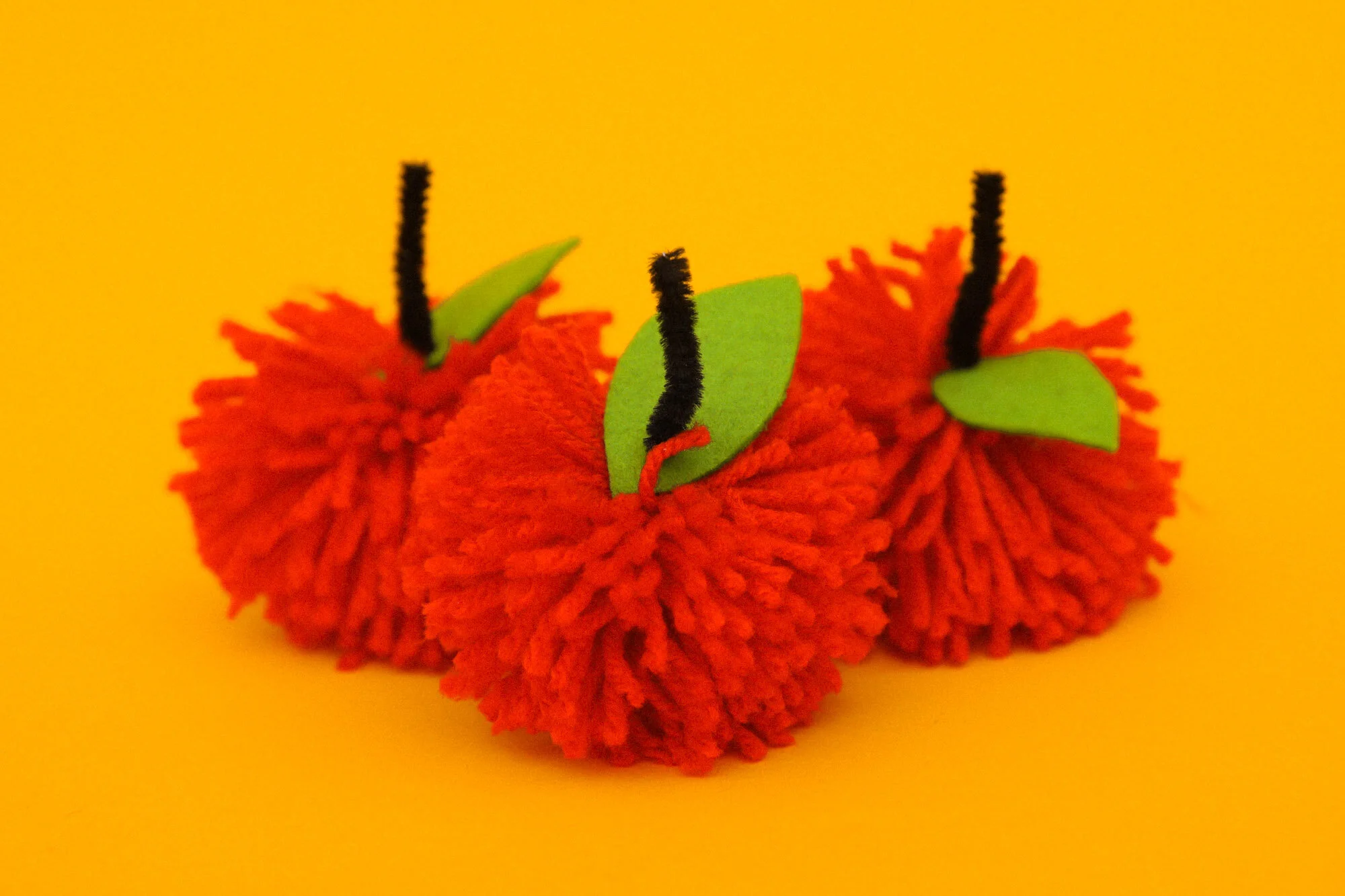 APPLE POM POMS — FURRY LITTLE PEACH