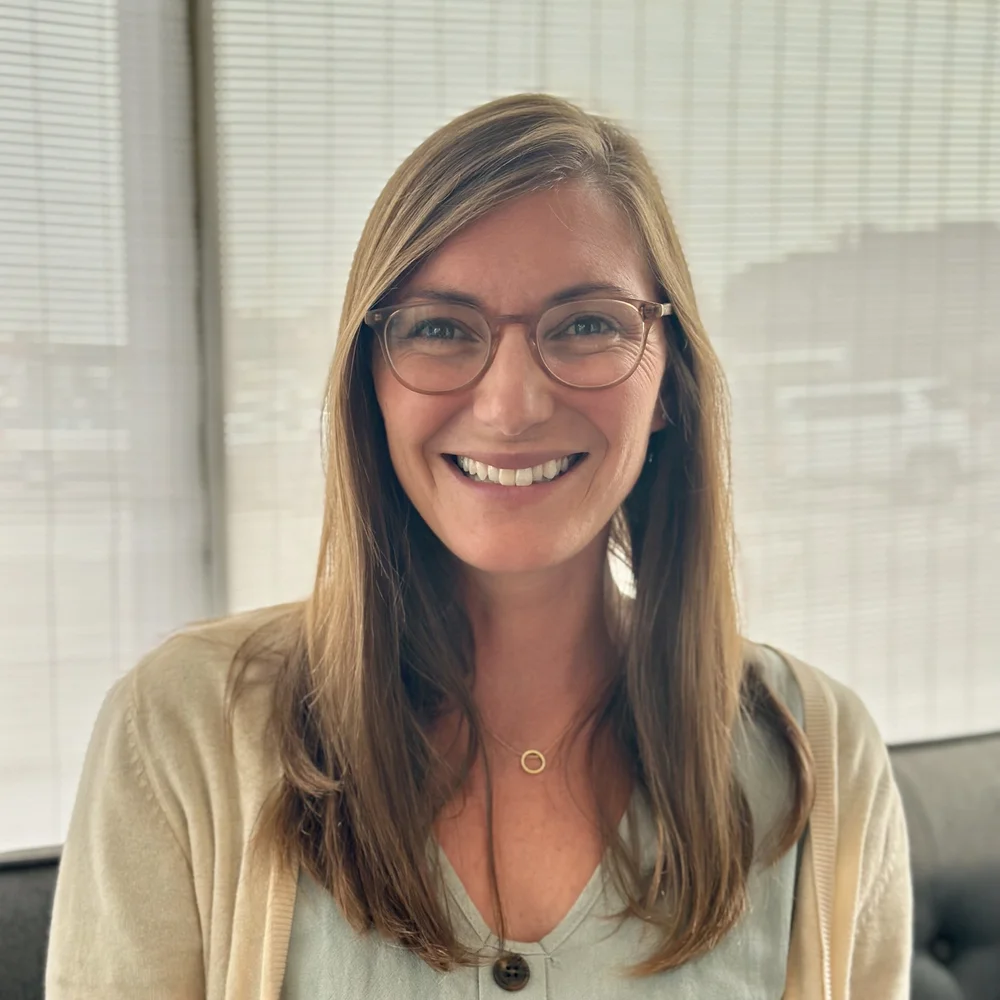 Our Team — Single | MOMM