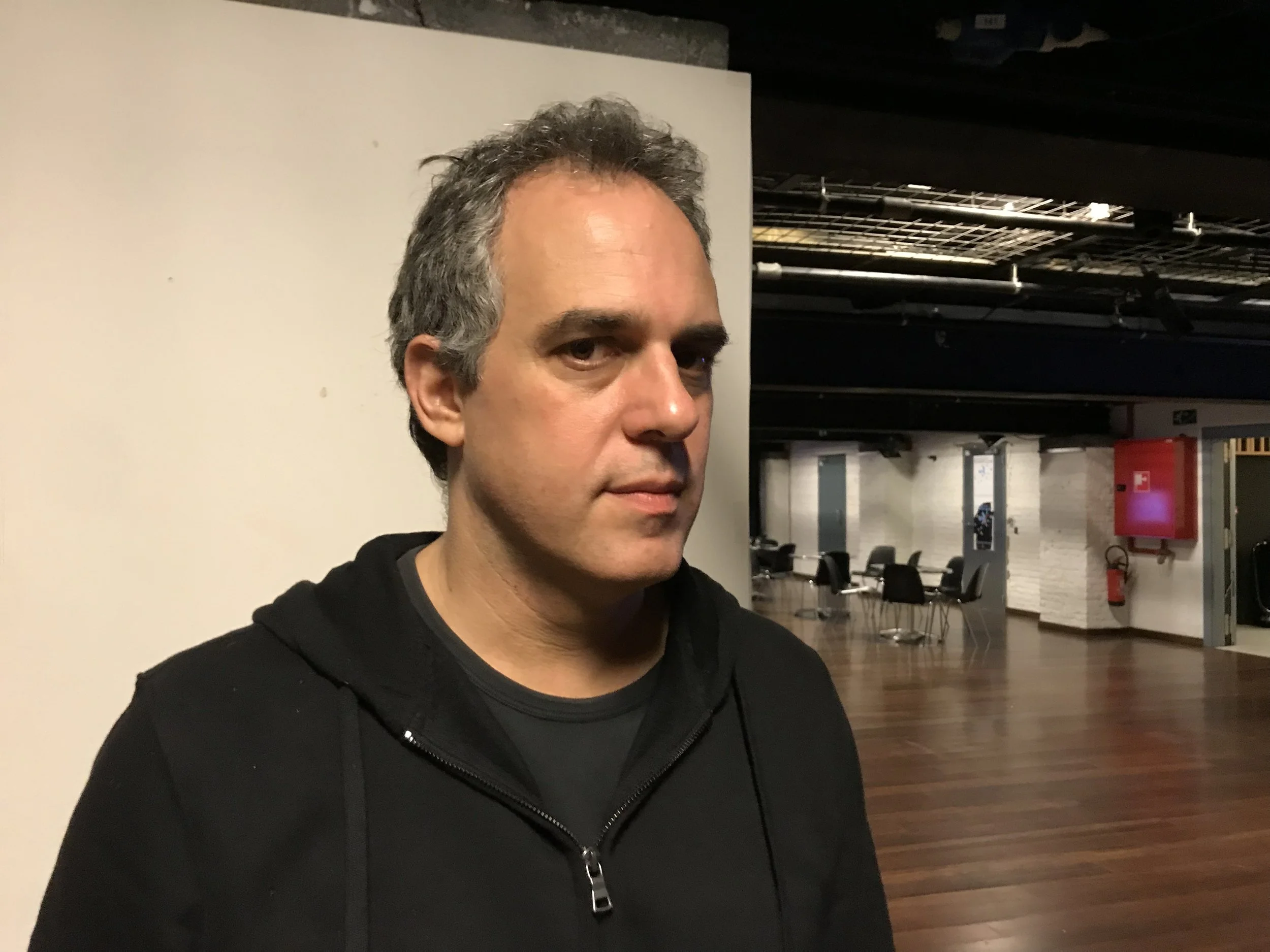 „JEDER HAT SEINE EIGENEN ZUFÄLLE“ – Interview mit Federico León im ...