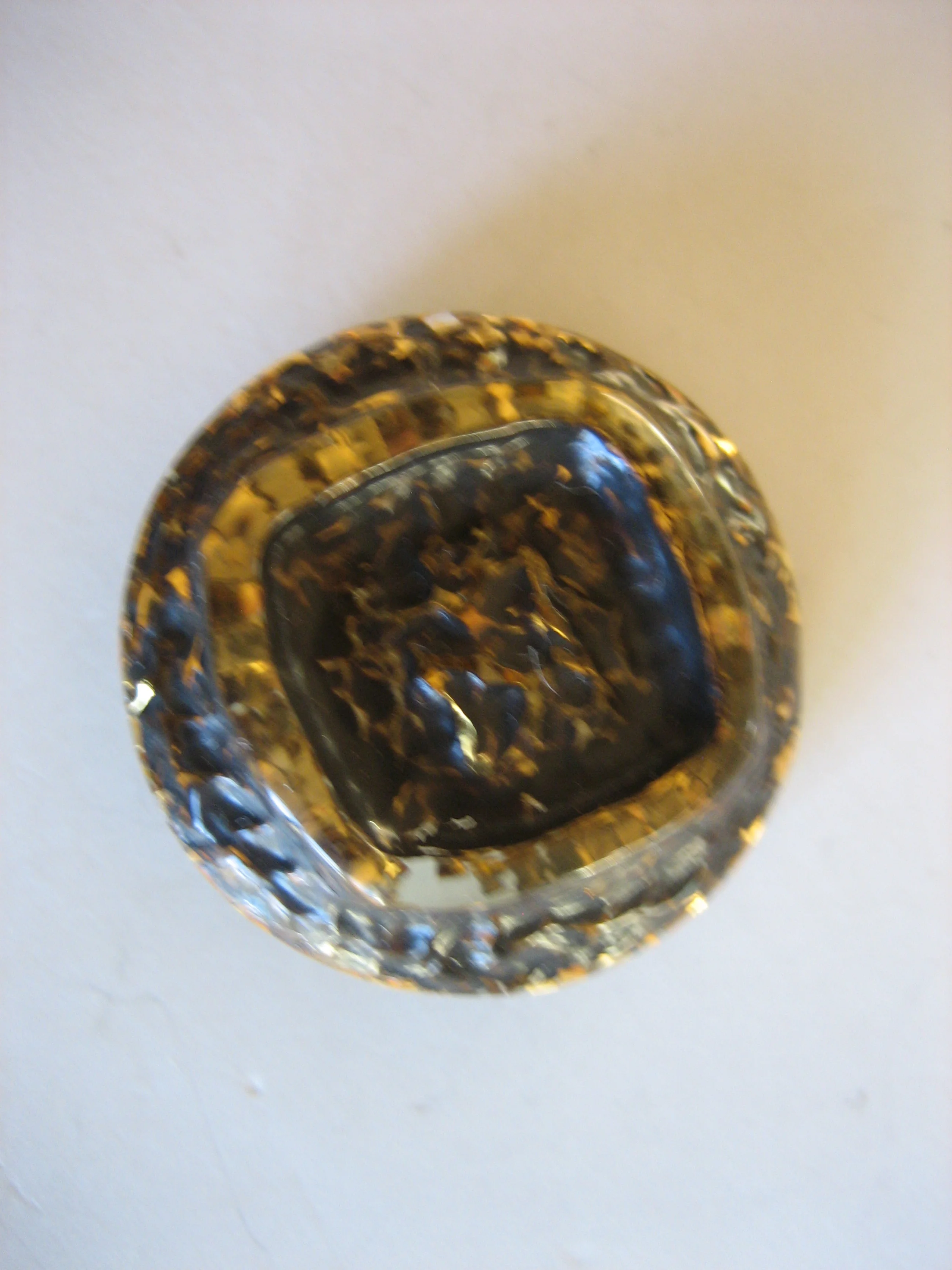 Lucite — 183 Vintage Buttons