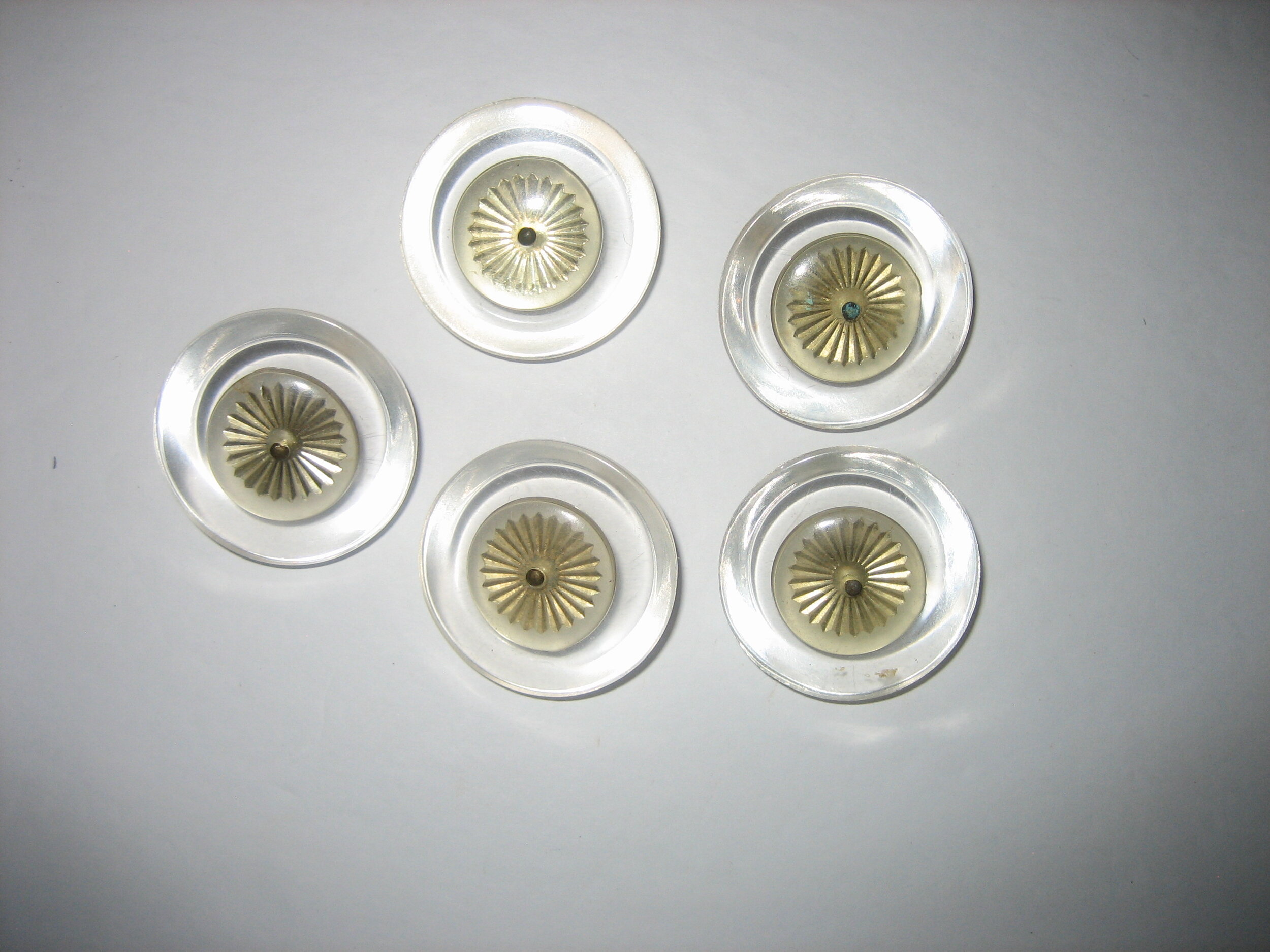 Lucite — 183 Vintage Buttons