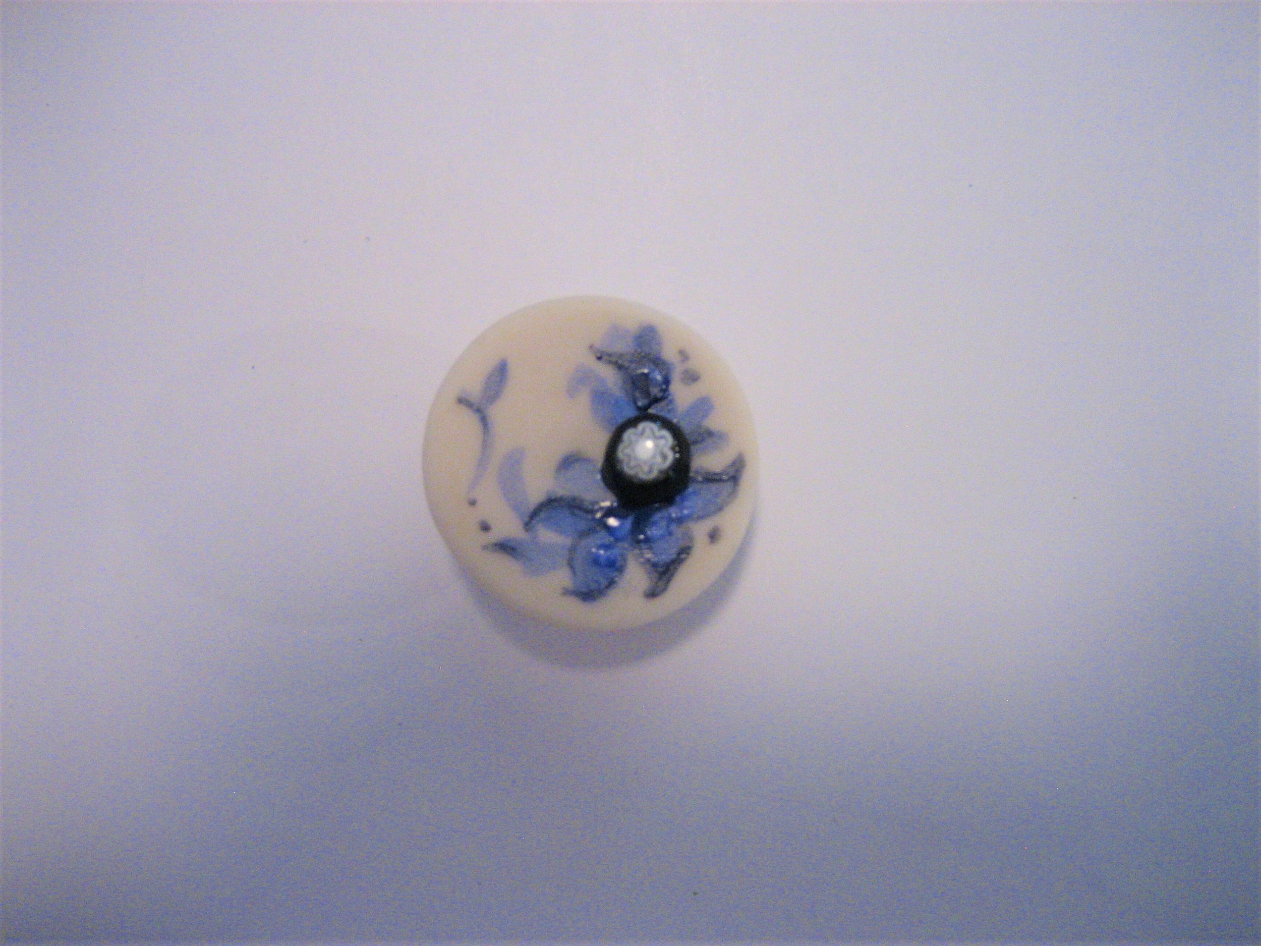 Artist-Joyce Hendrickson — 183 Vintage Buttons