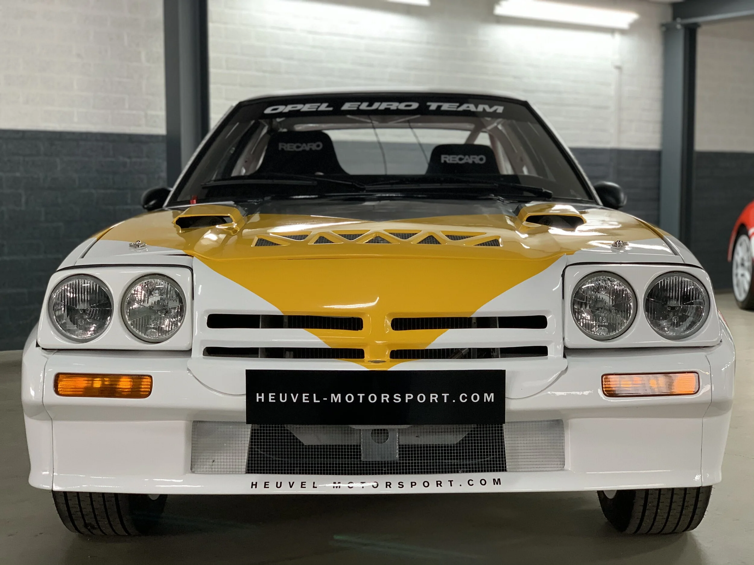 Opel Manta 400 — Heuvel Motorsport