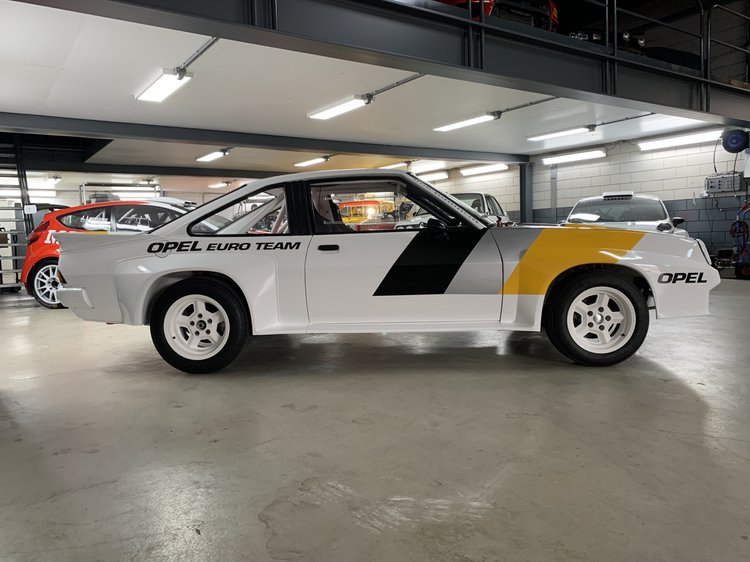 Opel Manta 400 — Heuvel Motorsport